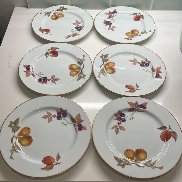 Royal Worcester | Dining | New Royal Worcester Evesham Plates Luncheon ...